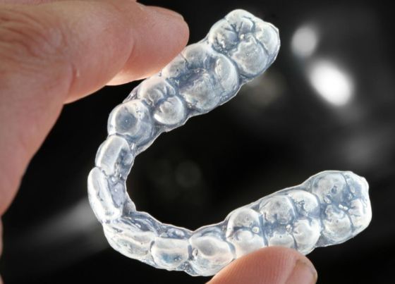 Pros and Cons of Ultrasonic Retainer Cleaners